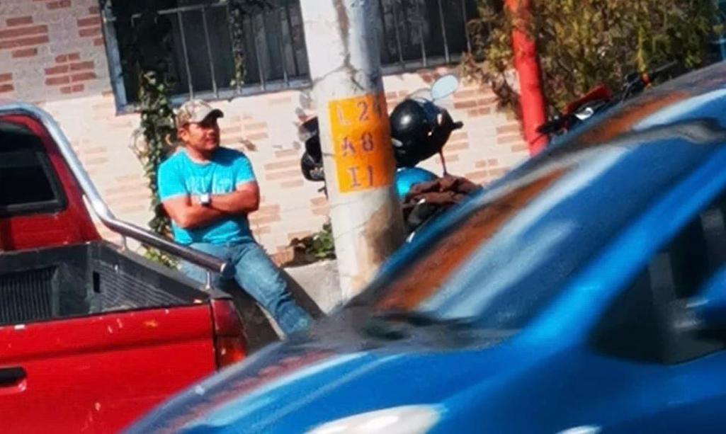 “Mel” Zelaya denuncia que supuestos sicarios le dan seguimiento “Mel” Zelaya denuncia que supuestos sicarios le dan seguimiento